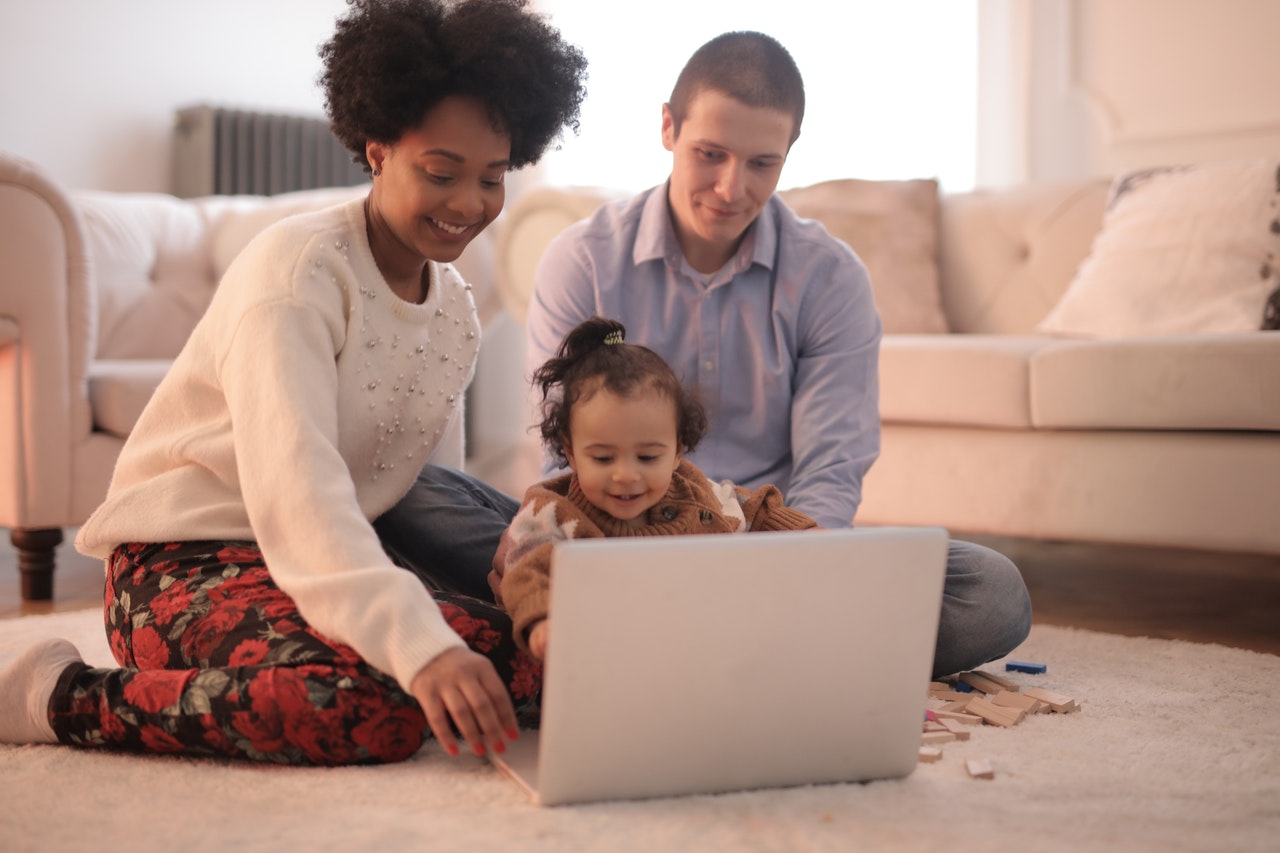 How to Include the Family in Family History – The Family History Guide Blog